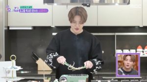 Kim Junsu Shows His Luxurious Home In 1st Major Network TV Appearance ...