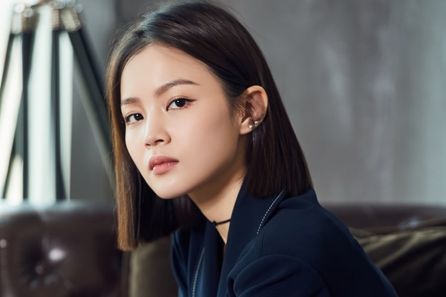 Lee Hi Writes Heartfelt Letter After Announcement That She Will Part ...