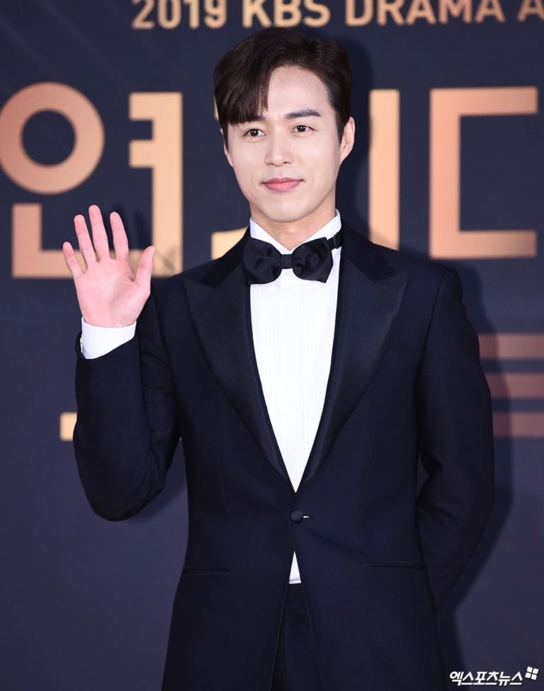 Stars Light Up Red Carpet At 2019 KBS Drama Awards | Soompi