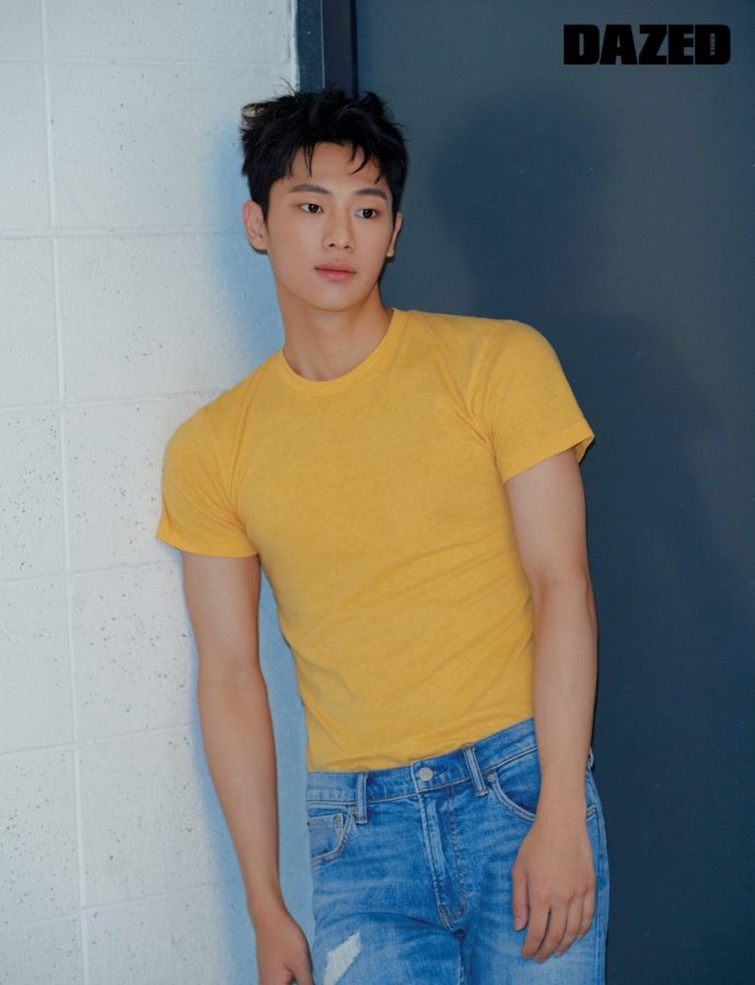 “Crash Landing On You” Star Lee Shin Young Talks About His Goals As An Actor | Soompi