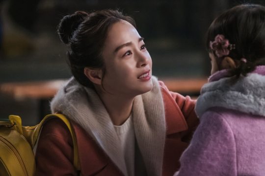 Kim Tae Hee And Seo Woo Jin Share Emotional Mother-Daughter Reunion In ...