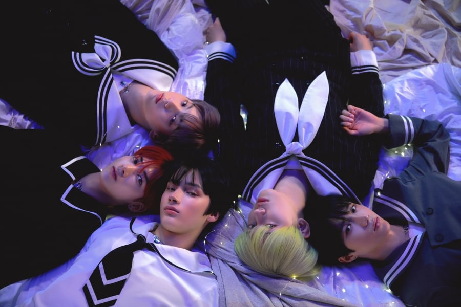 TXT Tops iTunes Charts Worldwide With "The Dream Chapter: ETERNITY ...