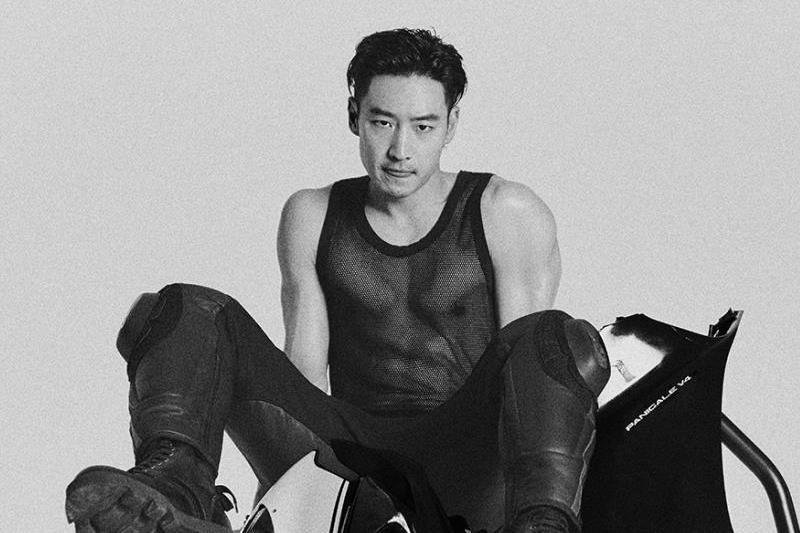 Lee Je Hoon Reflects On His Career Talks About Hopes As An Actor And More Soompi