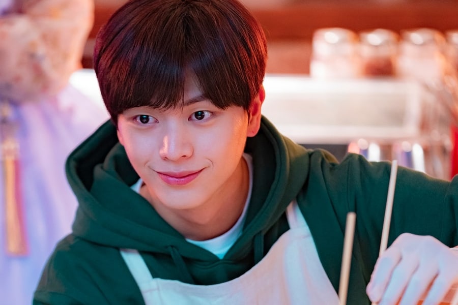 3 Reasons Why Yook Sungjae's Character Is Essential To The Mysterious Bar In "Mystic Pop-Up Bar ...