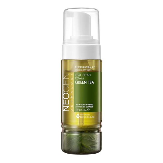 Tips And Tricks To Keep Maskne — Acne Caused By Masks — Under Control ...