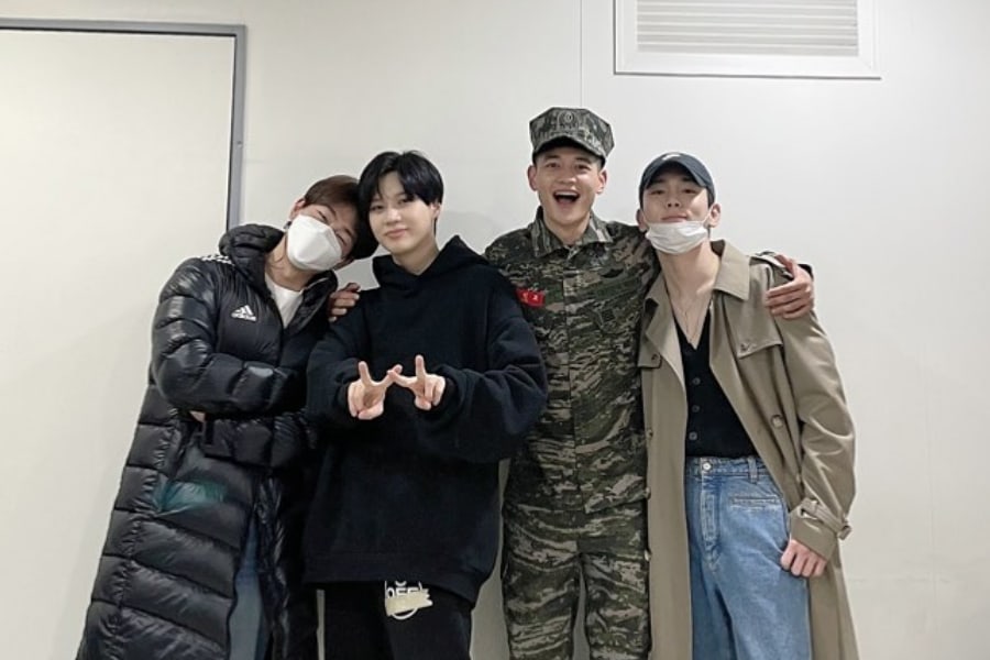 Key Says "SHINee's Back" With Group Photo Following Minho's Military ...