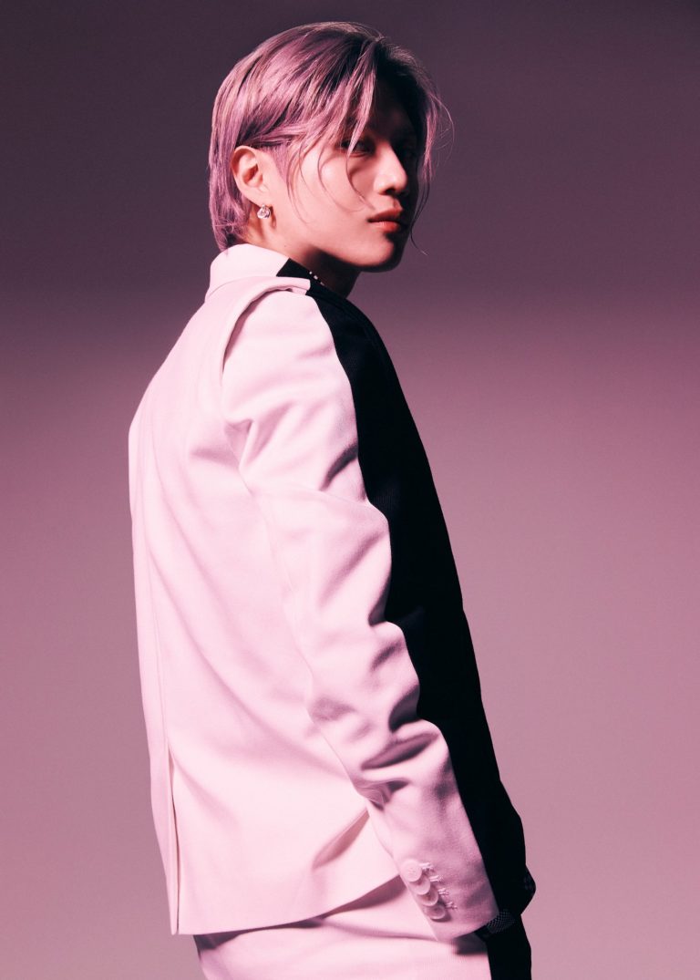 Watch: SHINee’s Taemin Gives Sharp “Advice” In Captivating Solo Comeback MV | Soompi