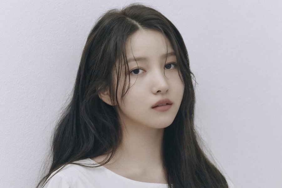 Sowon Officially Signs With IOK Company As Actress + Changes Stage Name ...