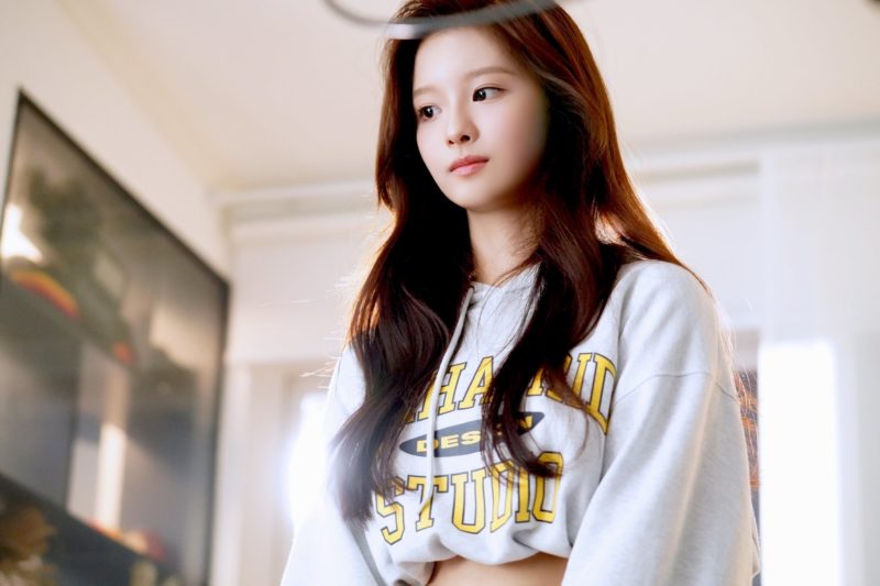 Update: JYP’s New Girl Group JYPn Unveils Behind-The-Scenes Photos Of Member Sullyoon | Soompi