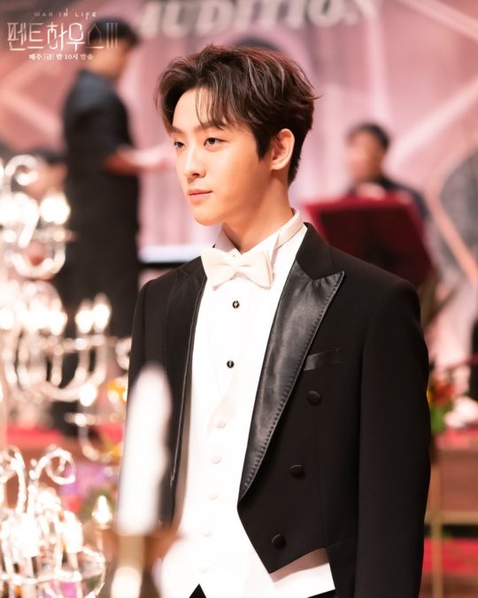 Lee Tae Vin Talks About Chemistry With His “The Penthouse” Parents, Why ...