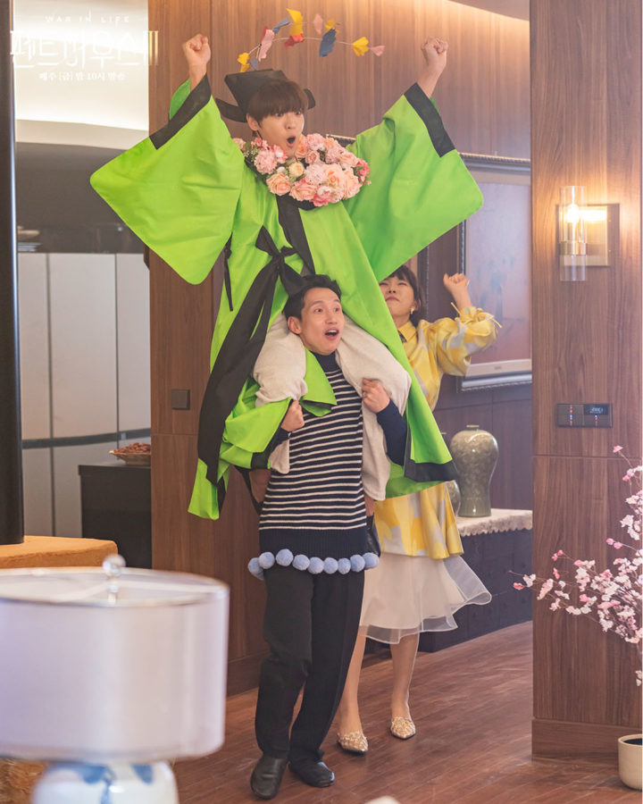 Lee Tae Vin Talks About Chemistry With His “The Penthouse” Parents, Why ...