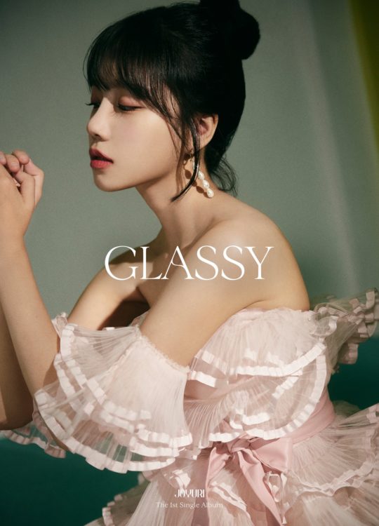 Watch: Jo Yu Ri Makes Solo Debut With Charming MV For “GLASSY” | Soompi
