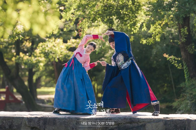 2PM’s Lee Junho And Lee Se Young Flaunt Adorable Off-Screen Chemistry ...