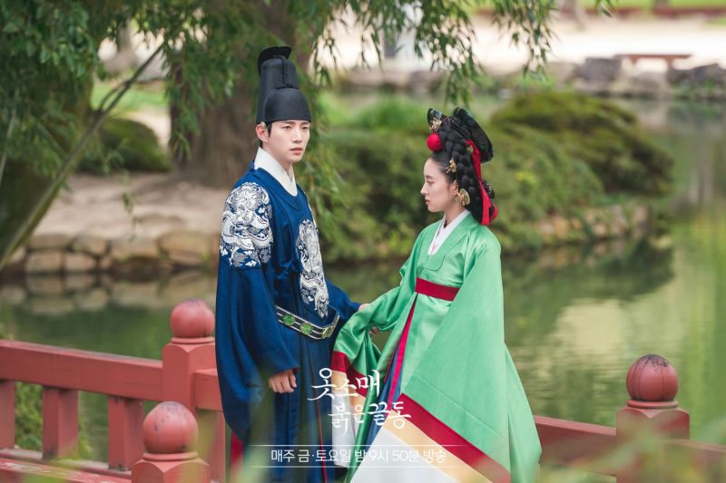 2PM’s Lee Junho And Lee Se Young Get Physically And Emotionally Closer ...