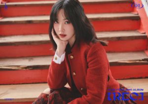 Watch: Yuju Makes Bewitching Solo Debut With MV For “Play” | Soompi