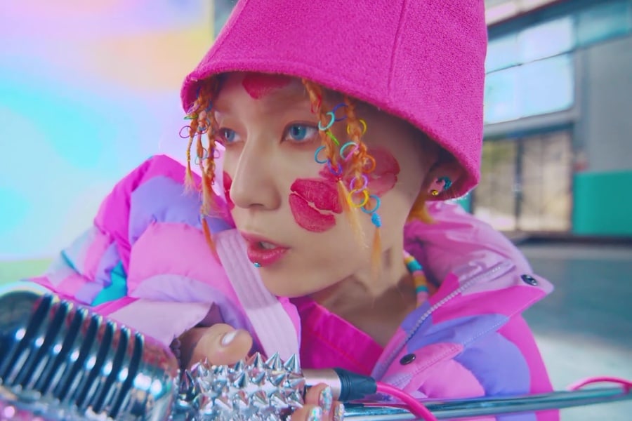 Watch: DAWN Is "Stupid Cool" In Quirky And Charismatic Comeback MV | Soompi