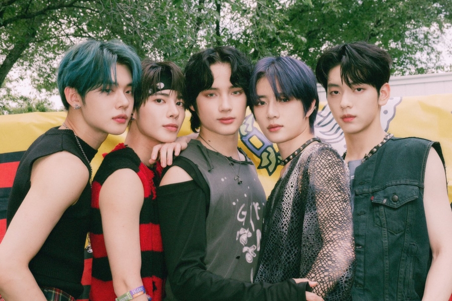 TXT Becomes 2nd K-Pop Artist In History To Chart Multiple Albums For 11 ...