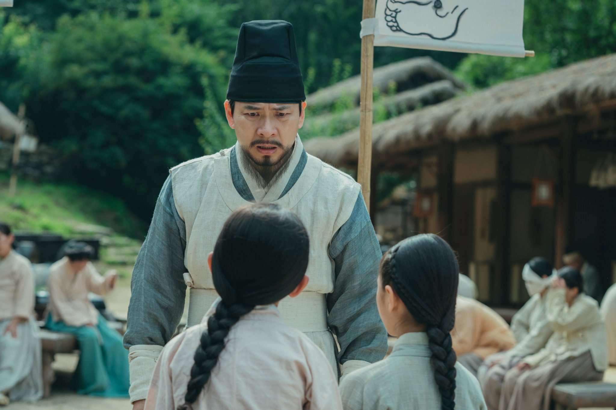 Kim Min Jae And Kim Hyang Gi Fall Into Danger Due To Mysterious ...