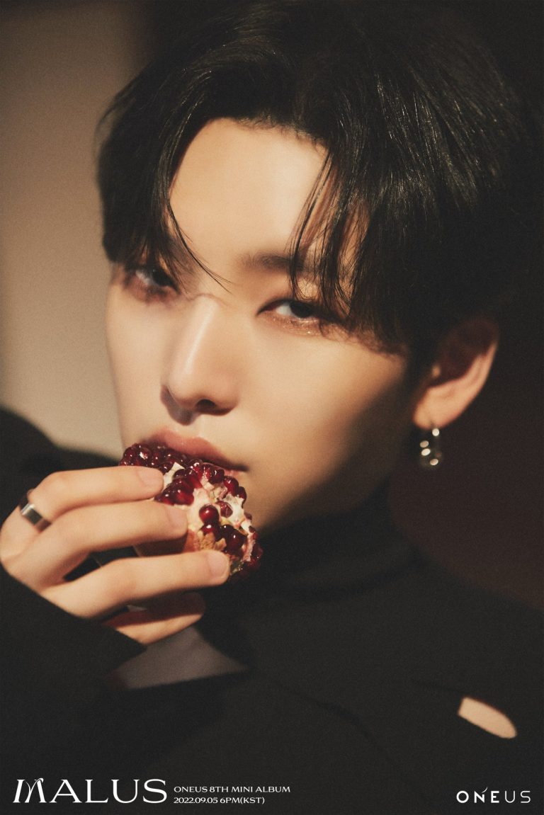 Watch: ONEUS Remembers The "Same Scent" In Mesmerizing Comeback MV | Soompi