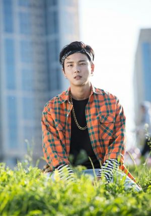 10 Actors Who Perfectly Played Idols In K-Dramas