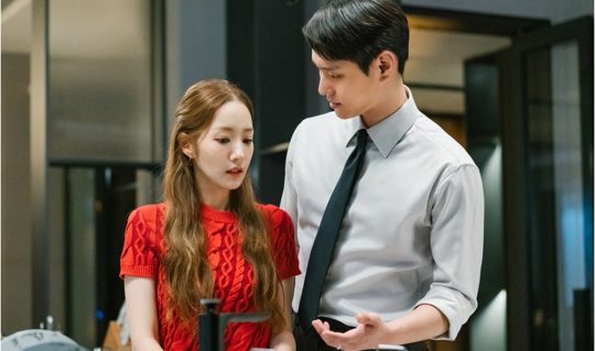 Park Min Young And Go Kyung Pyo Close The Distance In "Love In Contract" | Soompi