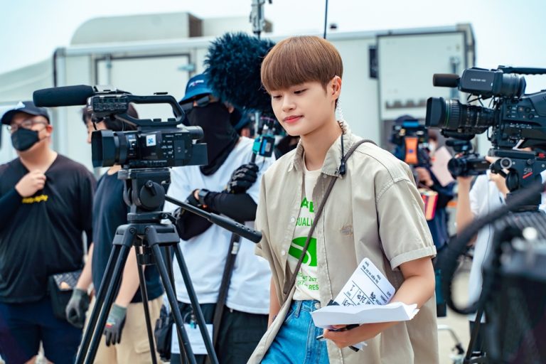 AB6IX's Lee Dae Hwi Talks About His Role In Choi Siwon And Lee Da Hee's ...