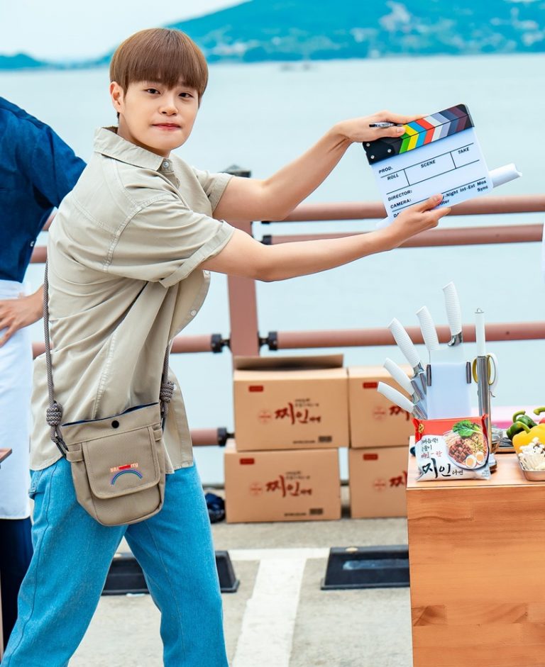 AB6IX's Lee Dae Hwi Talks About His Role In Choi Siwon And Lee Da Hee's ...