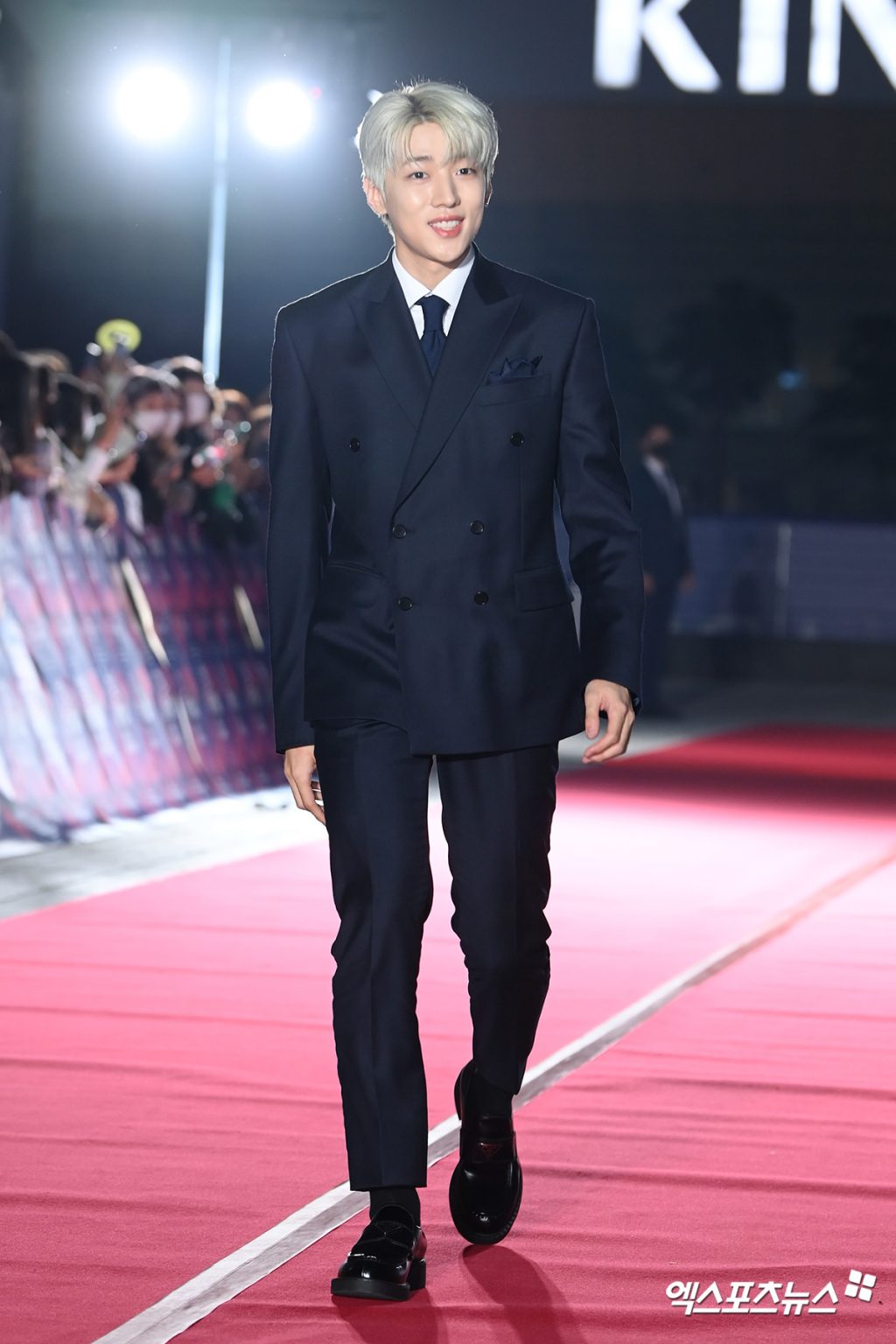 Stars Light Up The Red Carpet Of The 2022 APAN Star Awards | Soompi