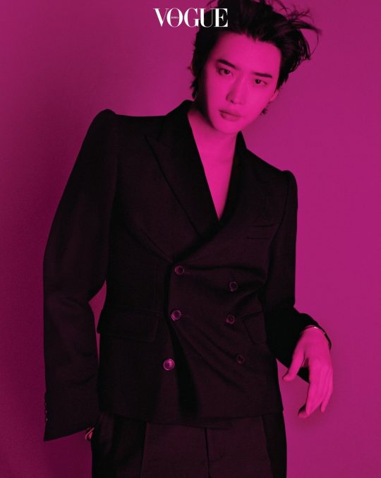 Lee Jong Suk Talks About His Diverse Interests, Newest Acting Endeavors ...