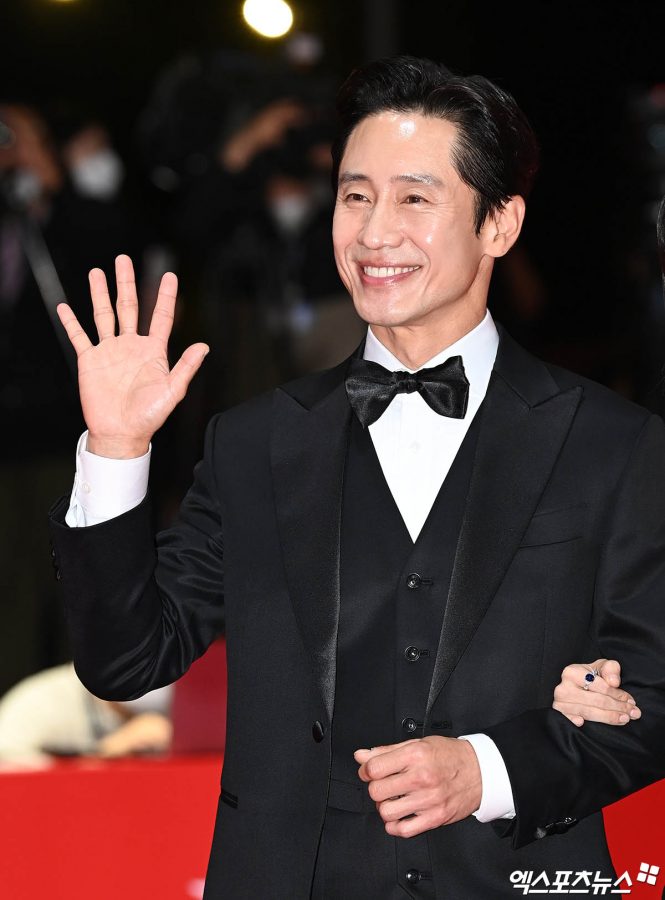 Stars Mild Up The Crimson Carpet At 2022 Busan Worldwide Movie ...