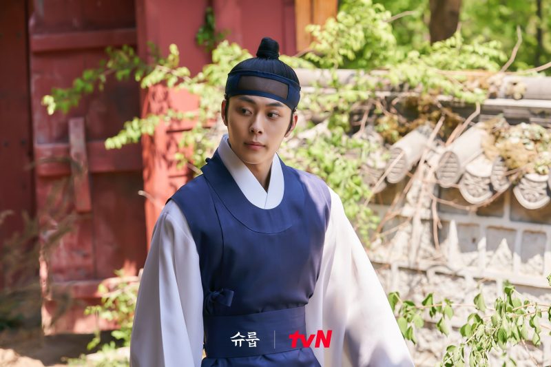 Kim Hye Soo Is Shocked To Tears After Secretly Following Yoo Seon Ho In ...