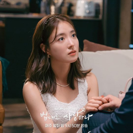 Lee Seung Gi Is Seconds Away From Proposing To Lee Se Young In "The Law ...