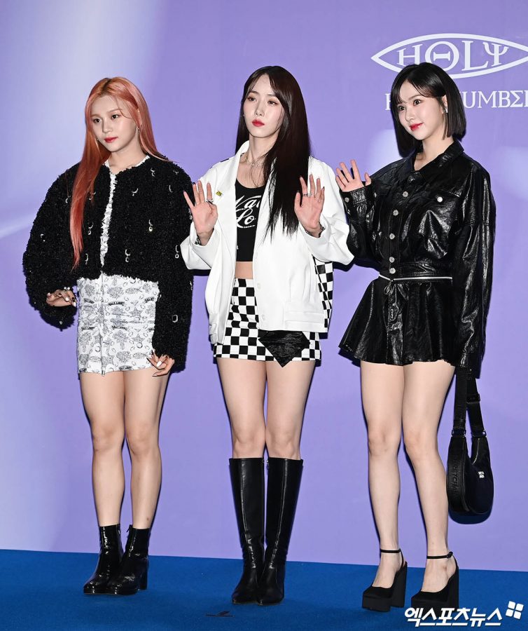 Star Attendees At Seoul Fashion Week + 8 Korean Designer Looks ...