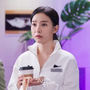 Kim So Eun Has A Memorable First Meeting With Kim Seung Soo In “Three ...