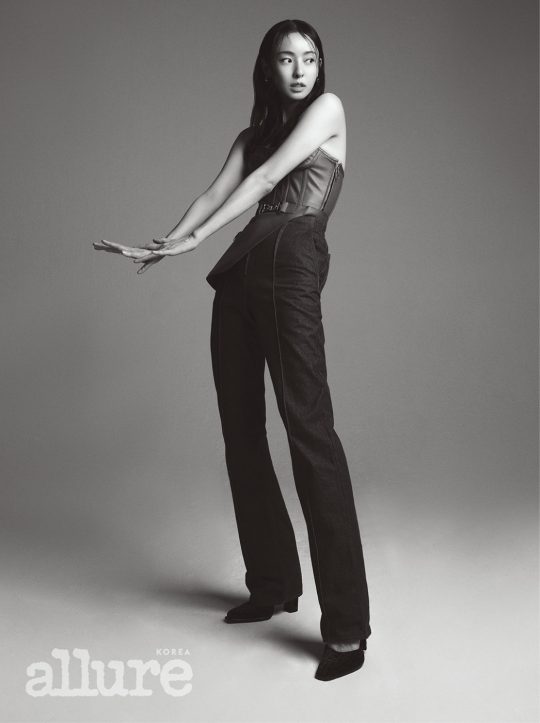 Lee Da Hee Chats About Her Love For Rom-Coms, What Roles She Wants To ...