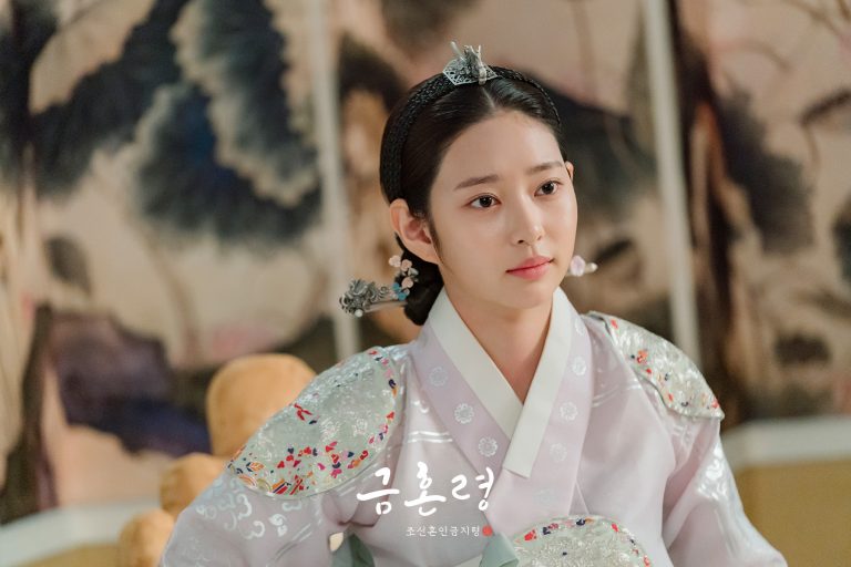 IZ*ONE's Kim Min Ju Transforms Into A Regal Crown Princess In "The ...