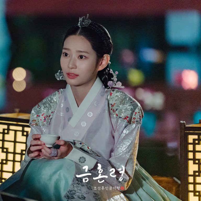 IZ*ONE's Kim Min Ju Transforms Into A Regal Crown Princess In "The ...