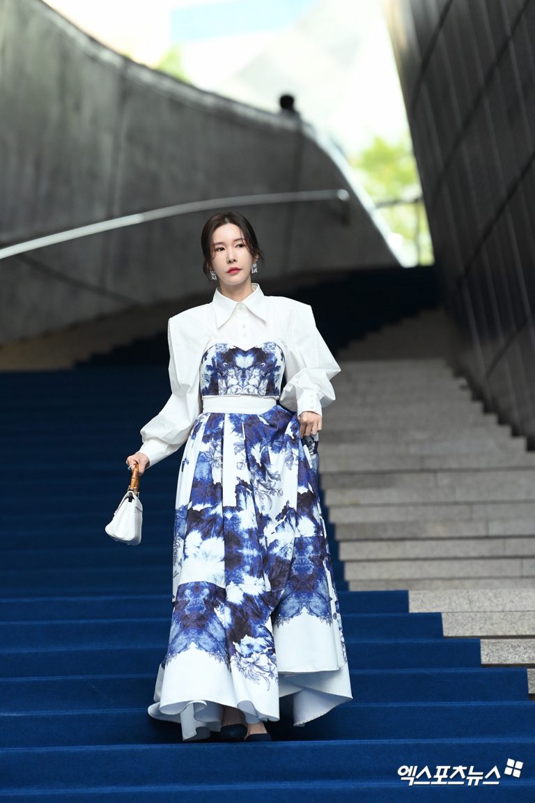 Star Attendees At Seoul Fashion Week + 8 Korean Designer Looks ...