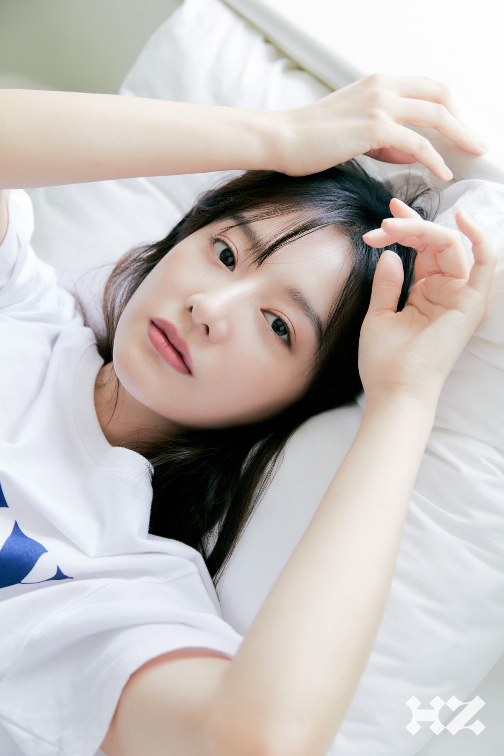 Kim Ji Won Unveils New Profile Photos + Talks About What Kind Of Person ...