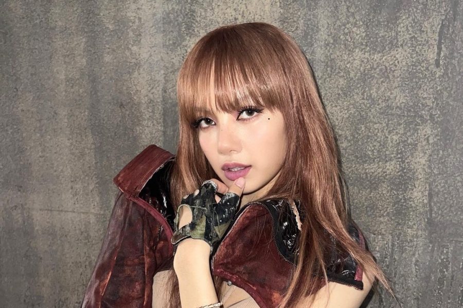 BLACKPINK's Lisa Breaks Adele's Record For Most No. 1s On iTunes Charts Of Any Song By Female ...
