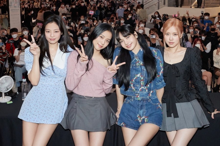 BLACKPINK's "BORN PINK" Climbs Back Up Billboard 200 In Its 7th Week ...