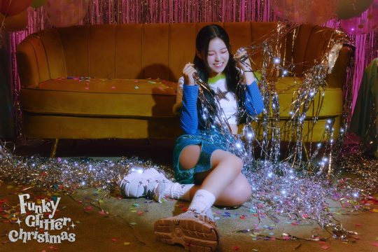 Update: NMIXX Gets Ready For The Holidays In Magical MV Teaser For "Funky Glitter Christmas ...