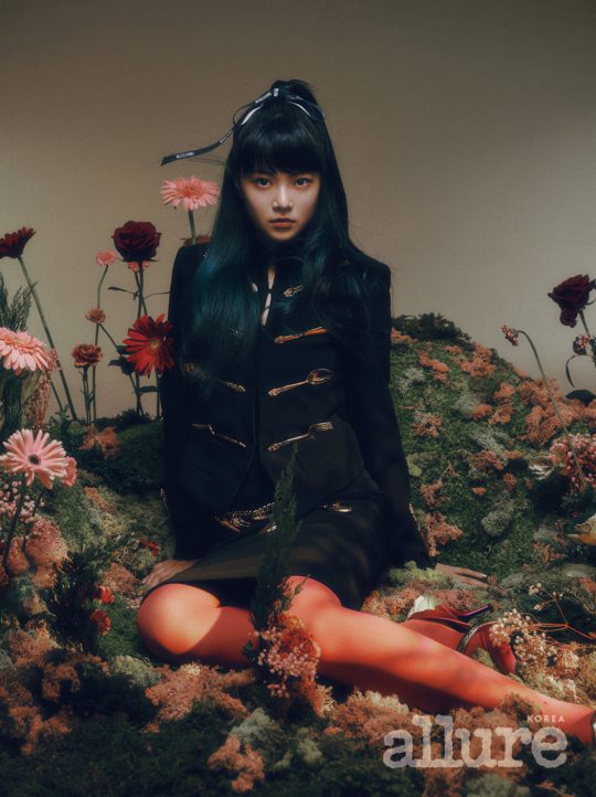 LE SSERAFIM's Sakura And Hong Eunchae Reflect On Their 1st Impressions Of "ANTIFRAGILE," Their ...