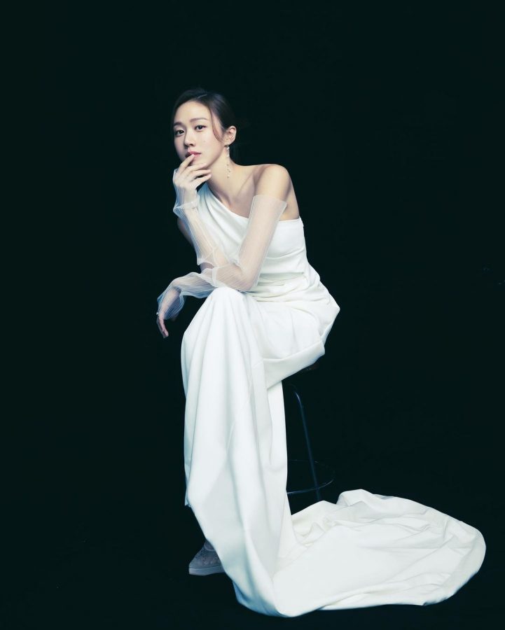 Go Sung Hee Shares Gorgeous Wedding Photos After Getting Married | Soompi