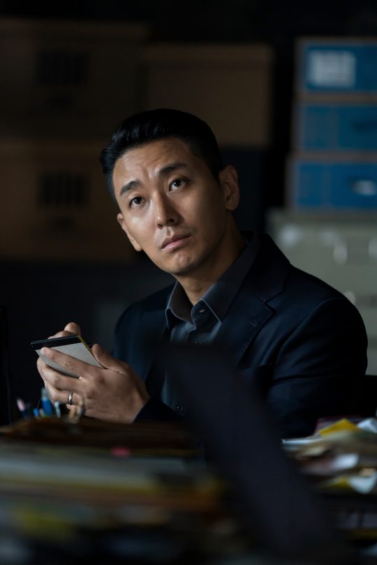Joo Ji Hoon Is A Fearless Private Detective Disguised As A Prosecutor ...