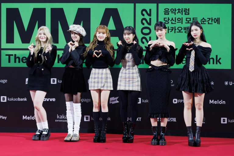Stars Light Up The Red Carpet At Melon Music Awards 2022 | Soompi