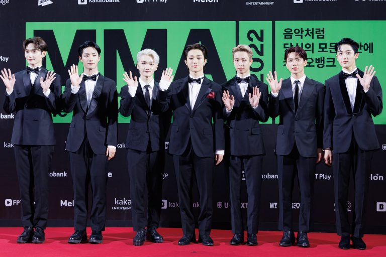 Stars Light Up The Red Carpet At Melon Music Awards 2022 | Soompi