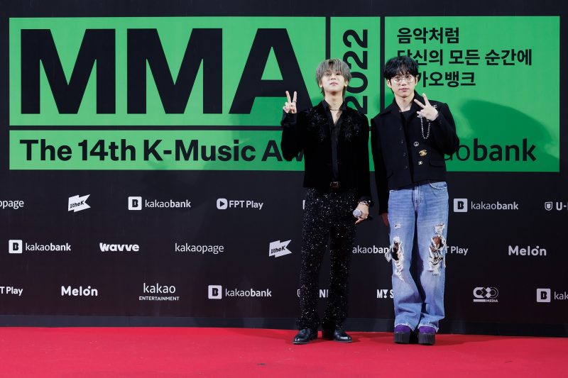 Stars Light Up The Red Carpet At Melon Music Awards 2022 | Soompi