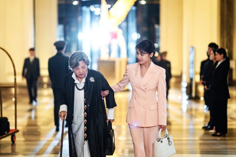 Ha Ji Won And Go Doo Shim Glam Up For A Fancy Night Out In "Curtain ...