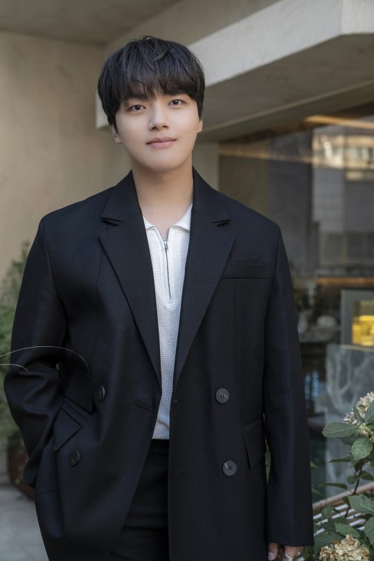 Yeo Jin Goo Opens Up About His Experiences With Love Compared To His ...